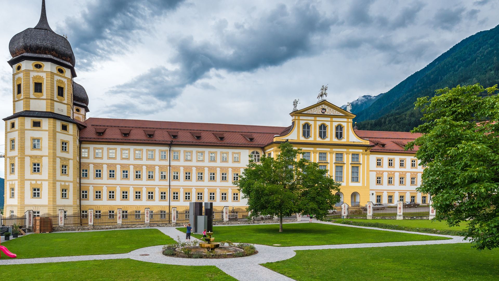 Stift Stams in Tirol | Tirol.ch